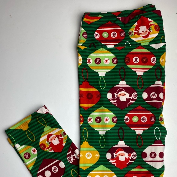 LuLaRoe | Pants & Jumpsuits | Lularoe Adult Tc2 Holiday Leggings Santa ...